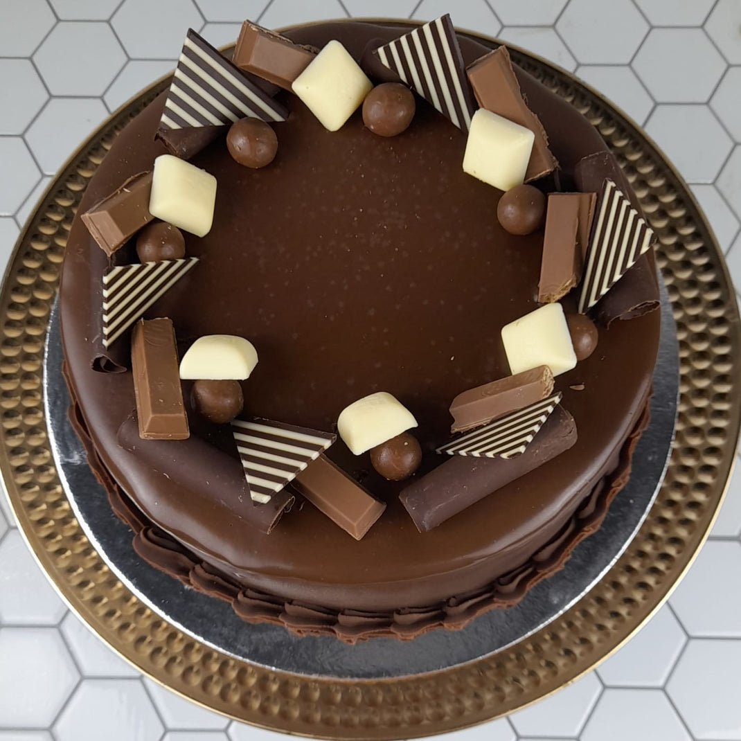 Decoration – Constant Craving Cakes