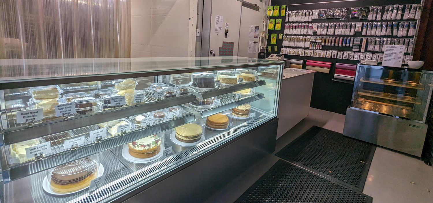 About Us – Constant Craving Cakes